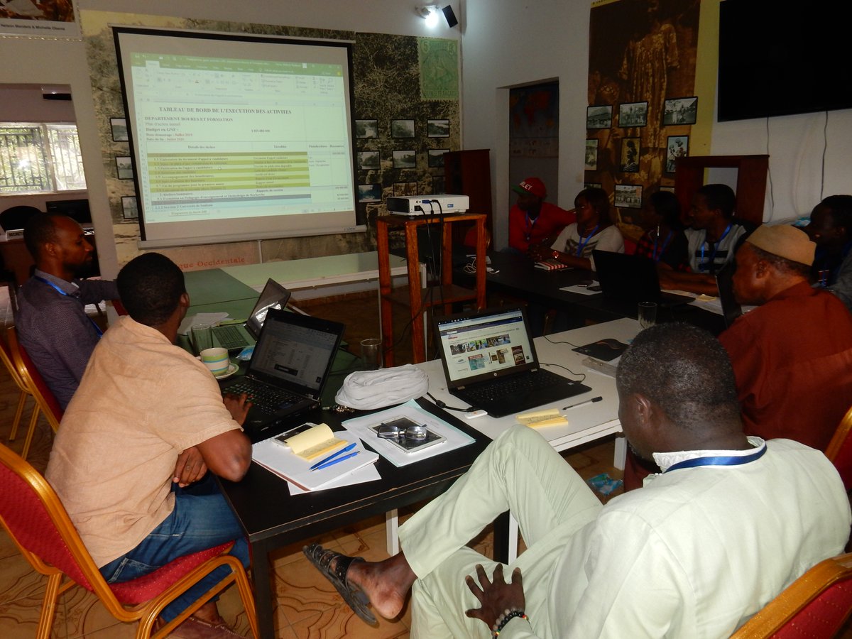 SESSIONS DE FORMATIONS INTERNES EN ANALYSES QUALITATIVES ET QUANTITATIVES APPLIQUEES A L ...